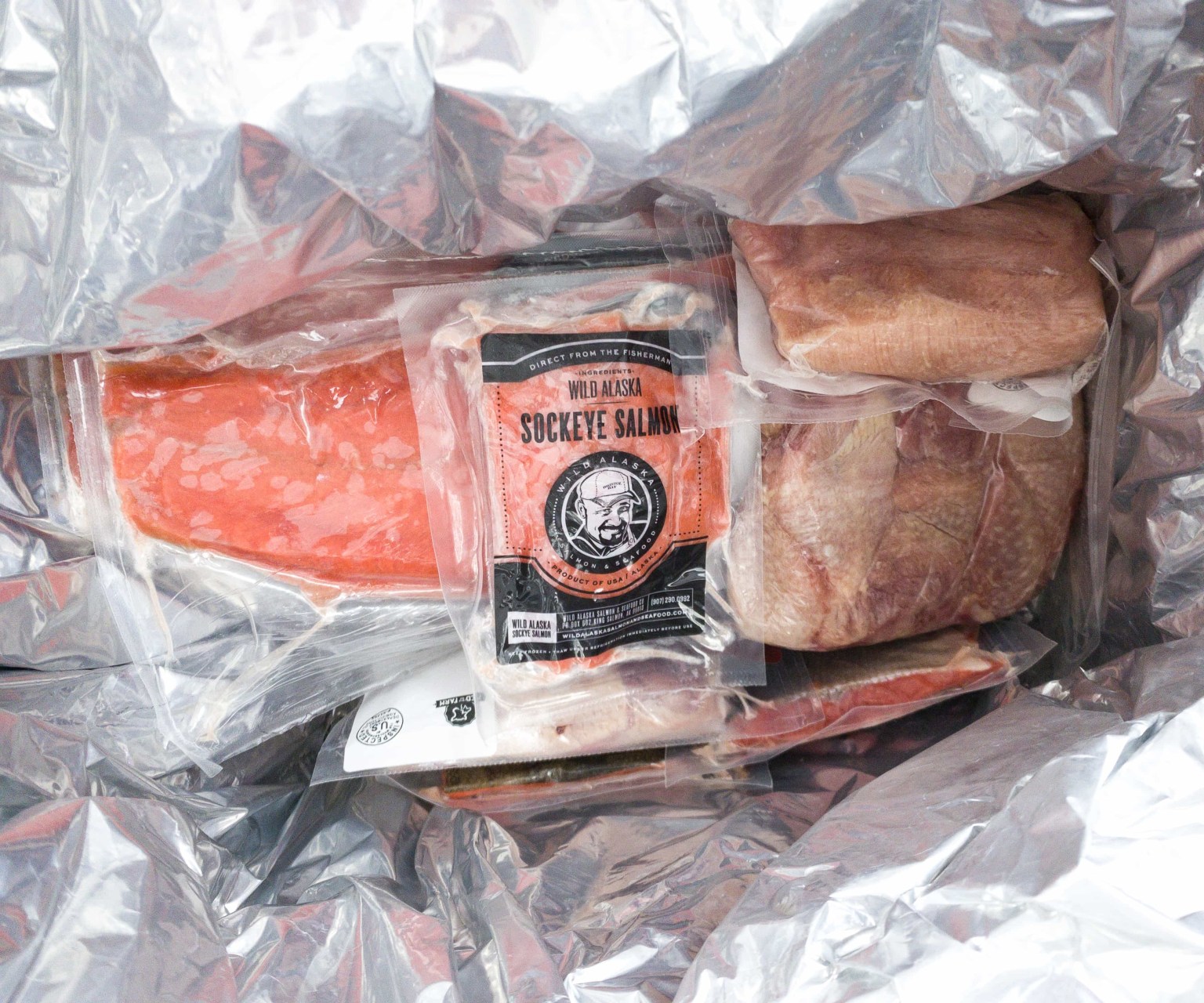 Moink Subscription Box Review + Coupon - CHICKEN & SALMON BOX - Hello ...