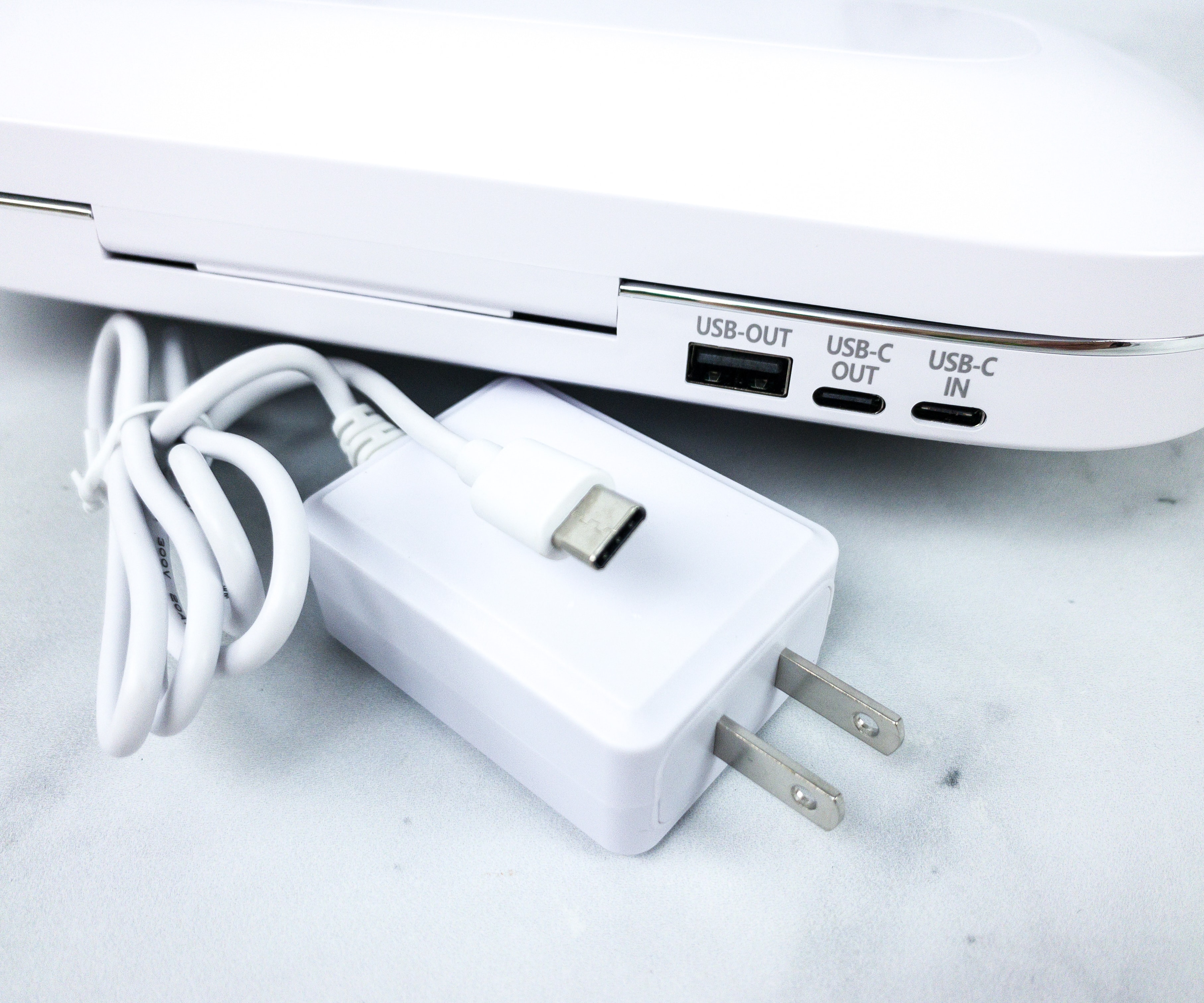 Breo Box Subscription Box Review + Coupon - Spring 2020 - hello ...