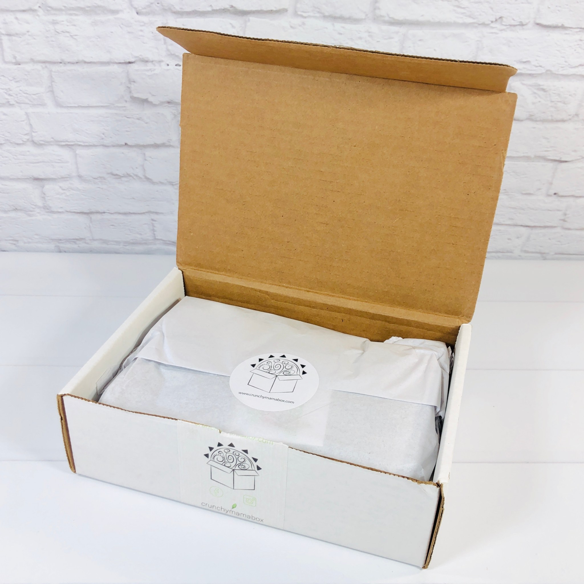 Crunchy Mama July 2020 Subscription Box Review - Hello Subscription