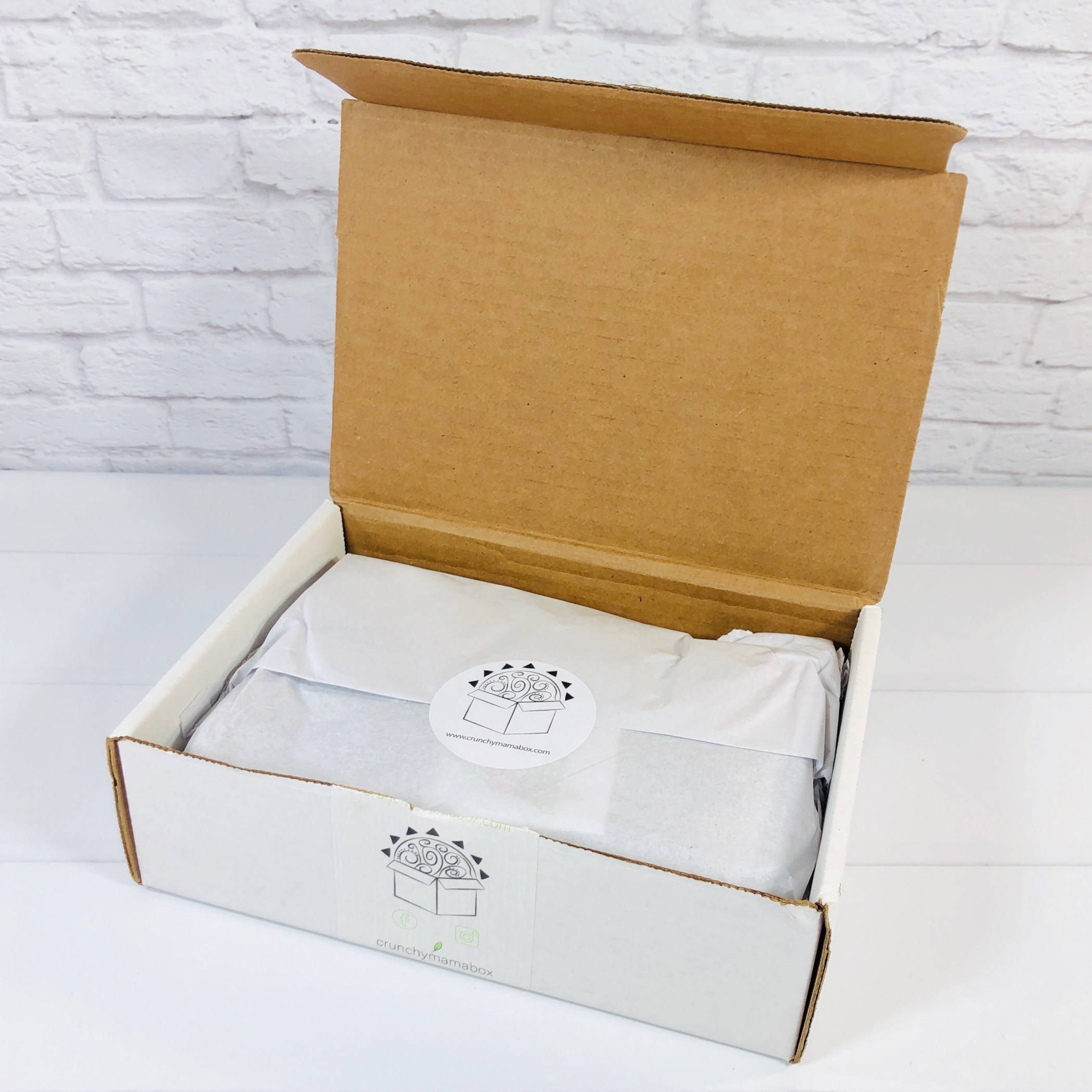 Crunchy Mama July 2020 Subscription Box Review - Hello Subscription