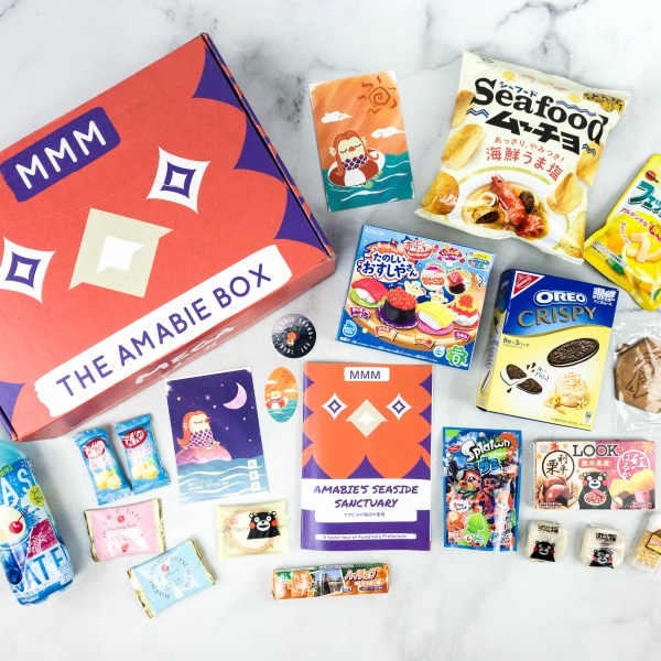 Mickey Monthly Subscription Box Review + Coupon - October 2017 - hello ...