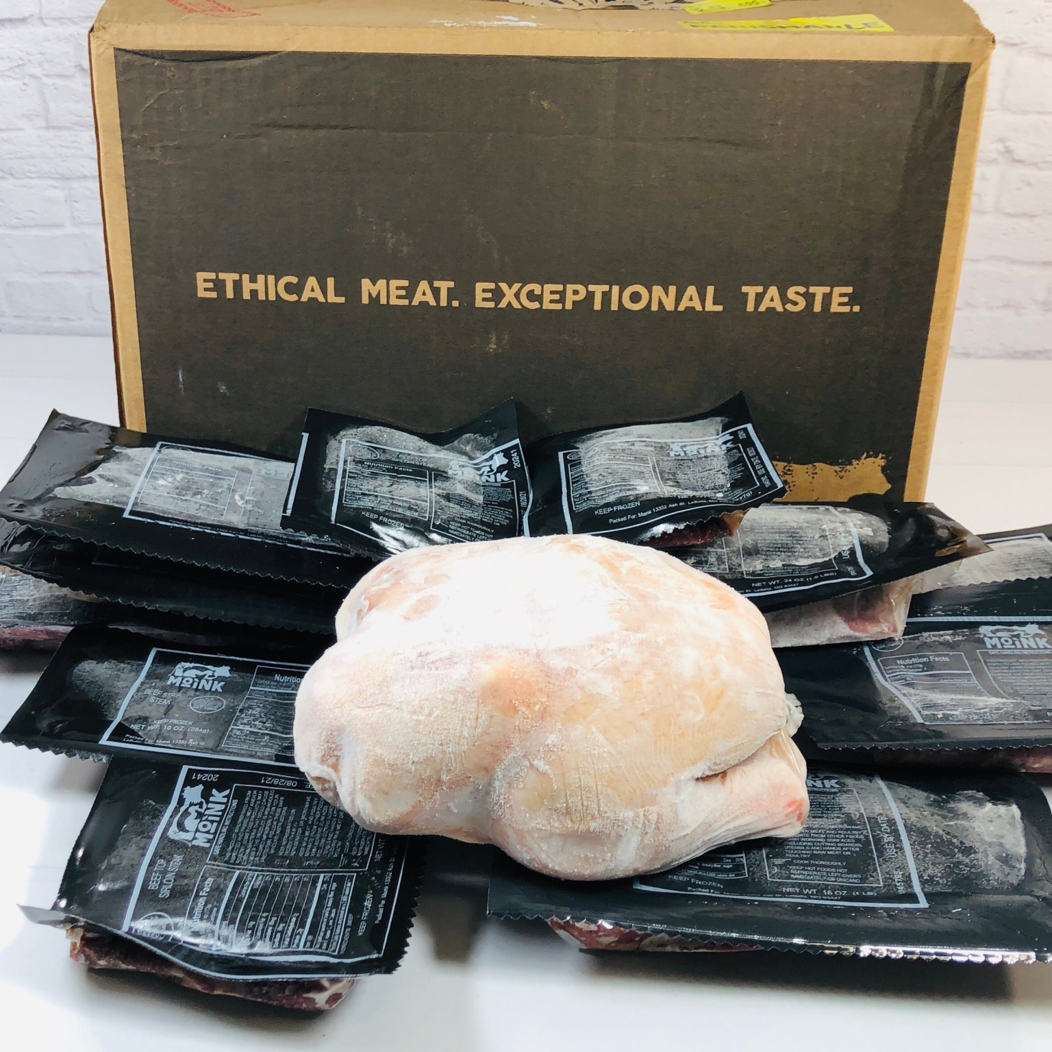 Moink Reviews: Get All The Details At Hello Subscription!