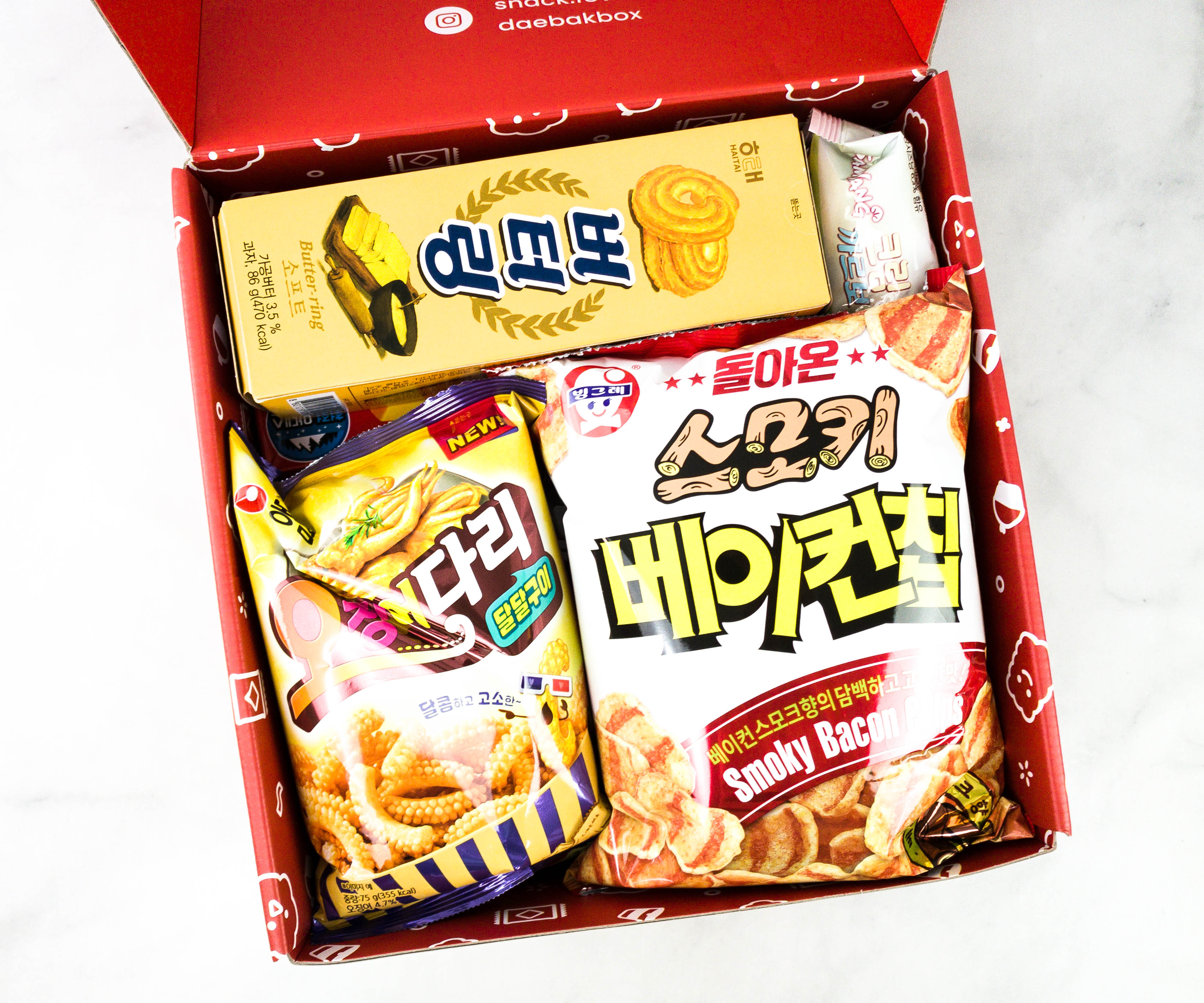 Snack Fever Review + Coupon - November 2020 - Hello Subscription