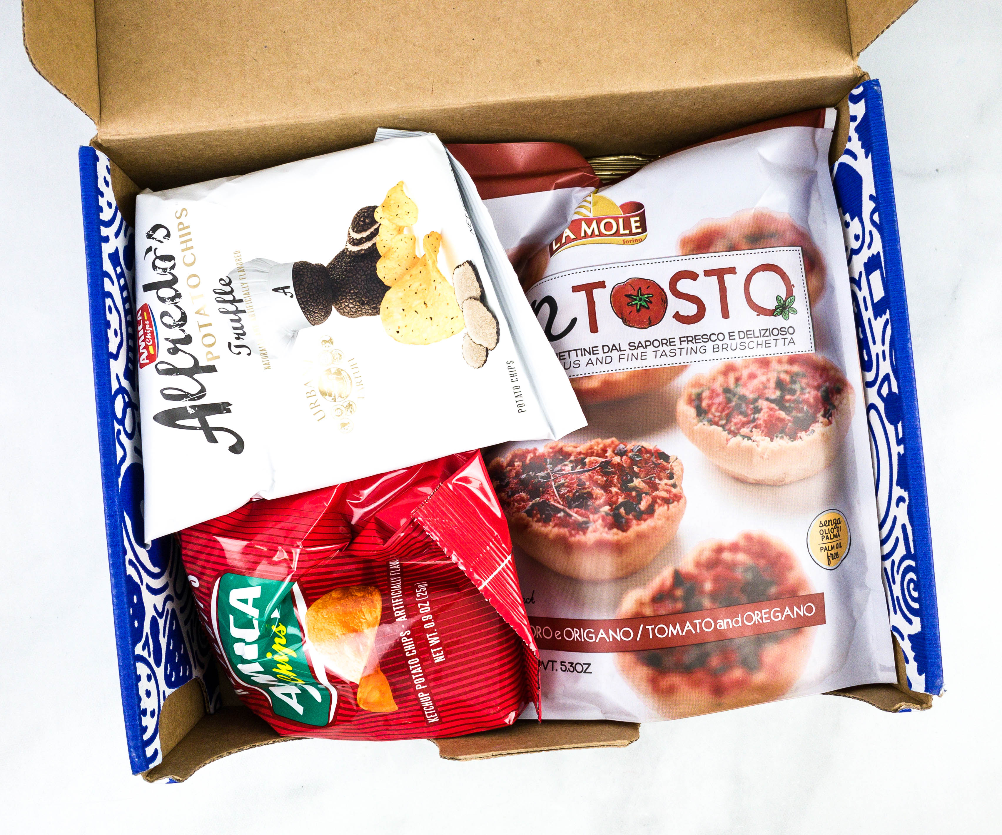 Universal Yums Subscription Box Review + Coupon - ITALY - Hello ...