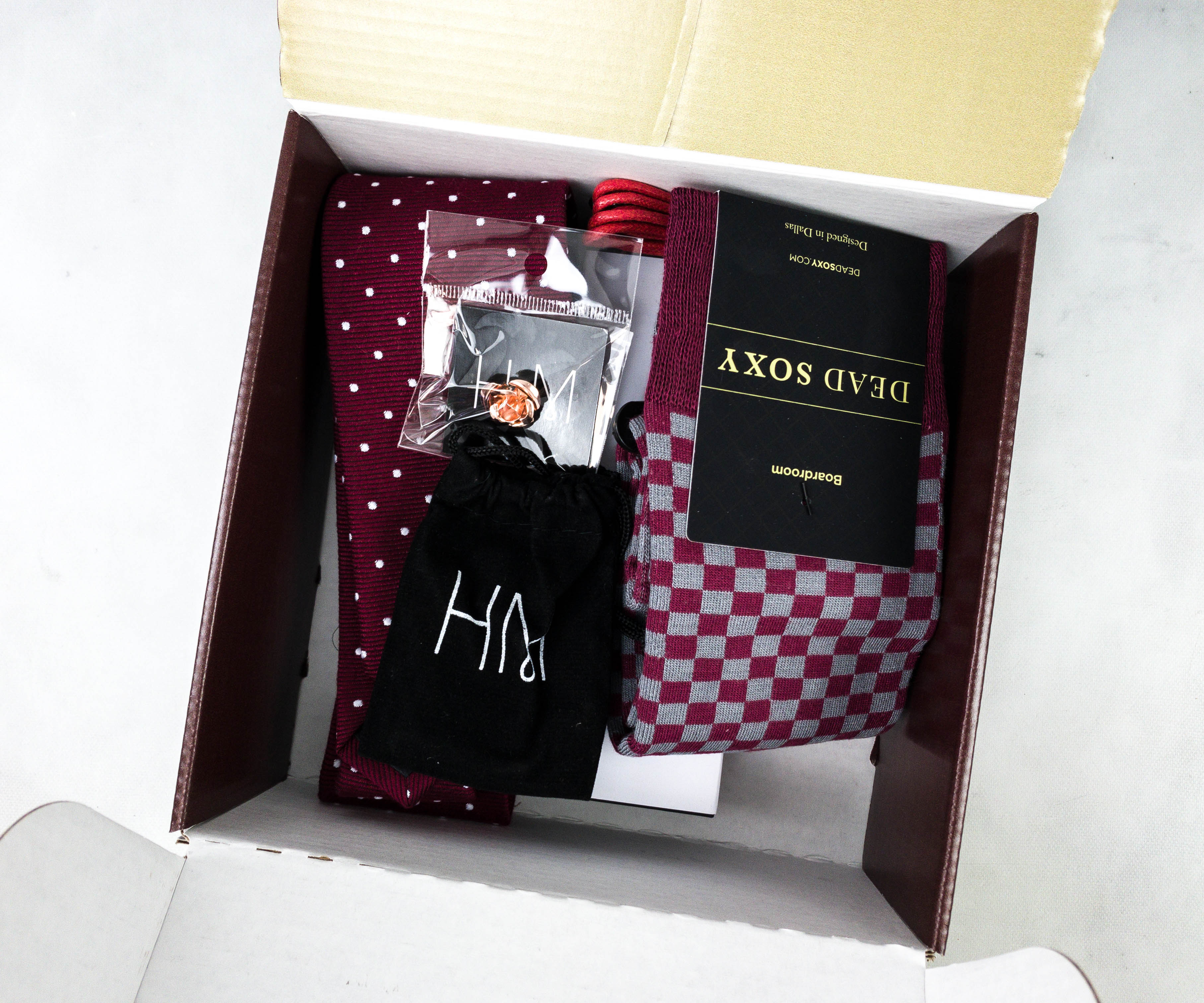 The Gentleman's Box December 2020 Subscription Box Review + Coupon ...