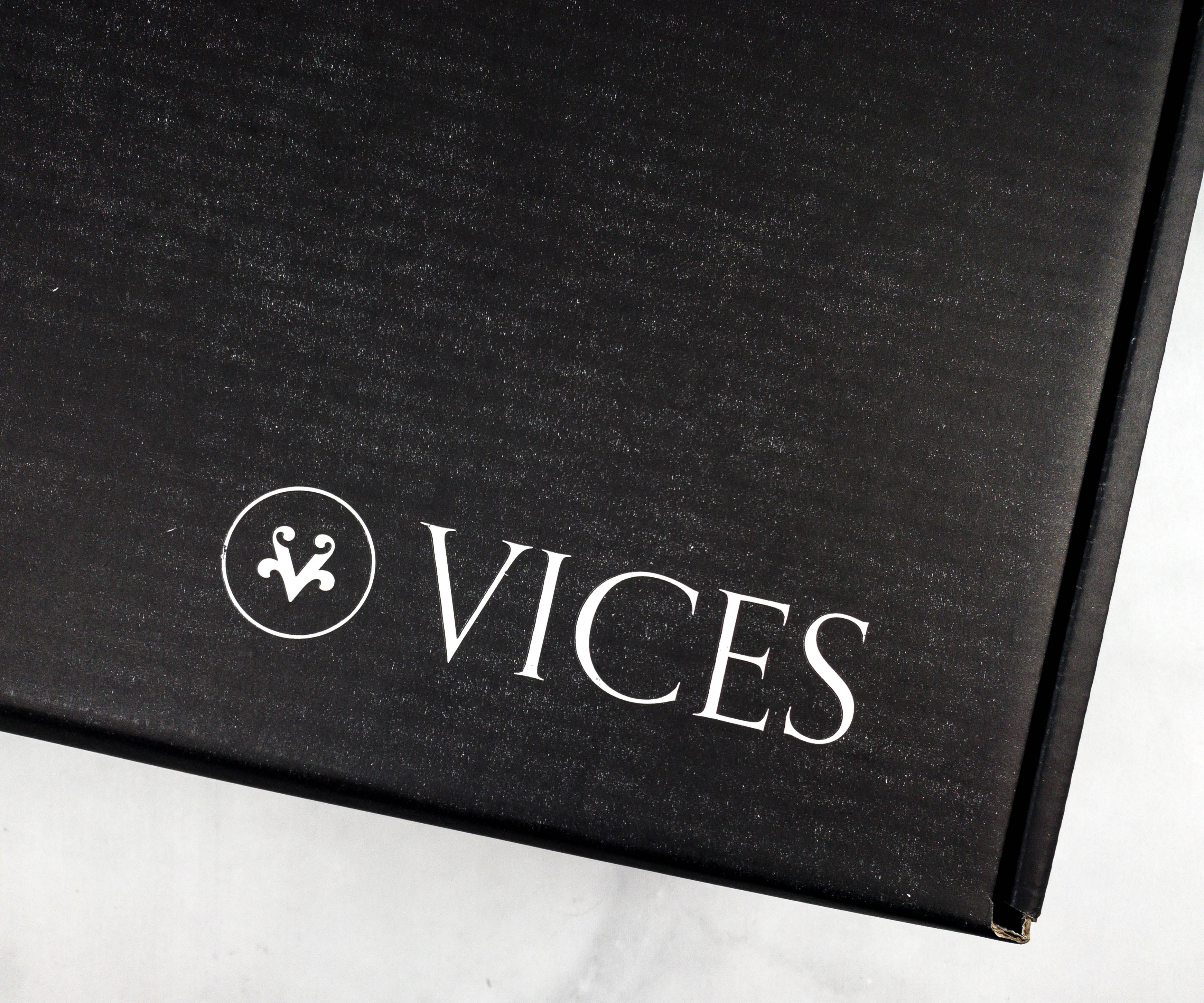 Vices Review + Coupon - Advent Calendar December 2020 - Hello Subscription
