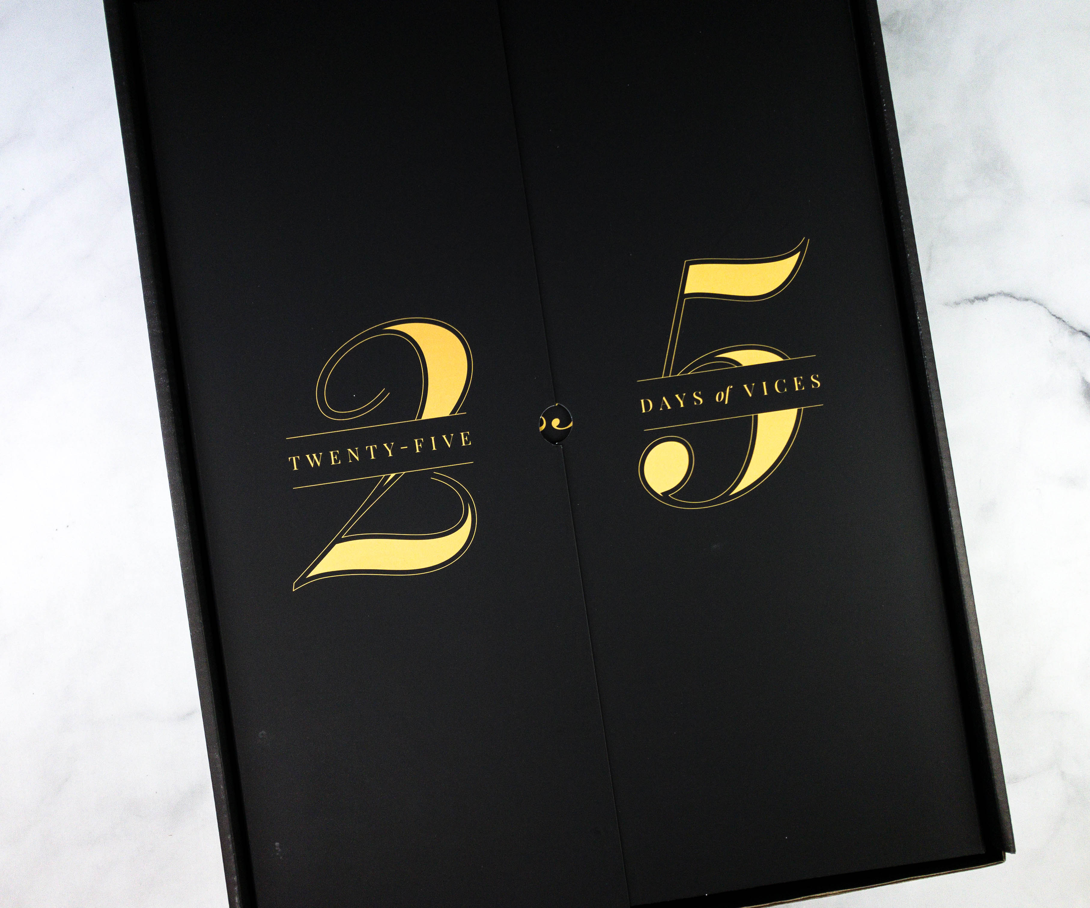 Vices Review + Coupon - Advent Calendar December 2020 - Hello Subscription