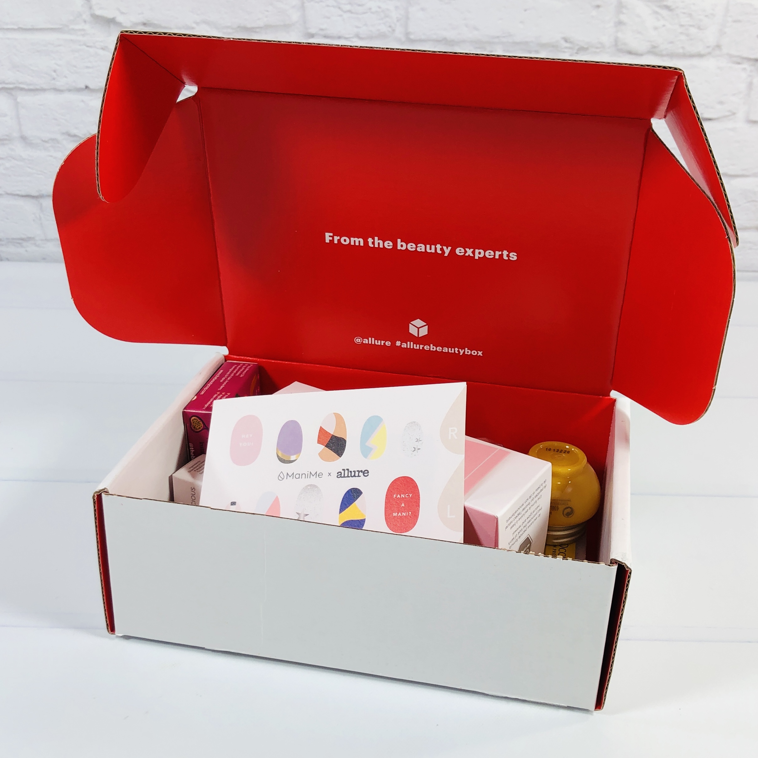 Allure Beauty Box January 2021 Review & Coupon - Hello Subscription