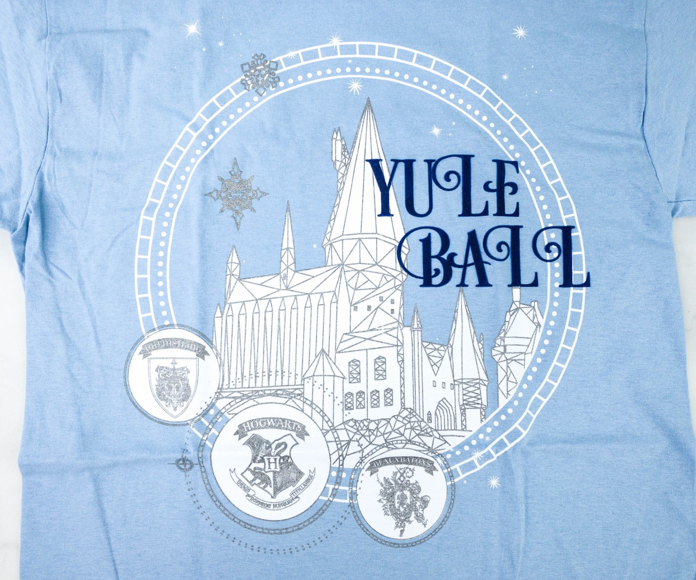 Loot Wear Wizarding World Wear Review - December 2020 - Hello Subscription