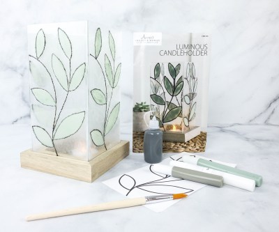 Annie's Creative Woman Kit-of-the-Month Club Review + Coupon ...