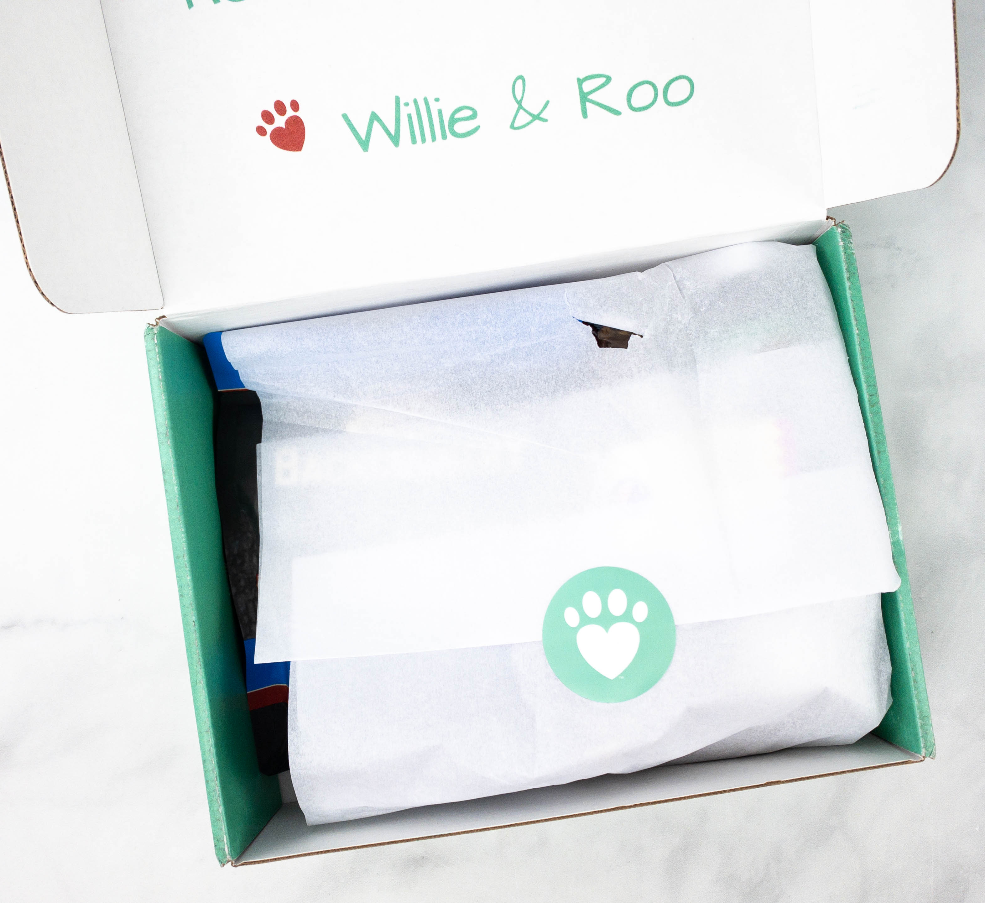 Willie & Roo Review + Coupon - April 2021 - Hello Subscription