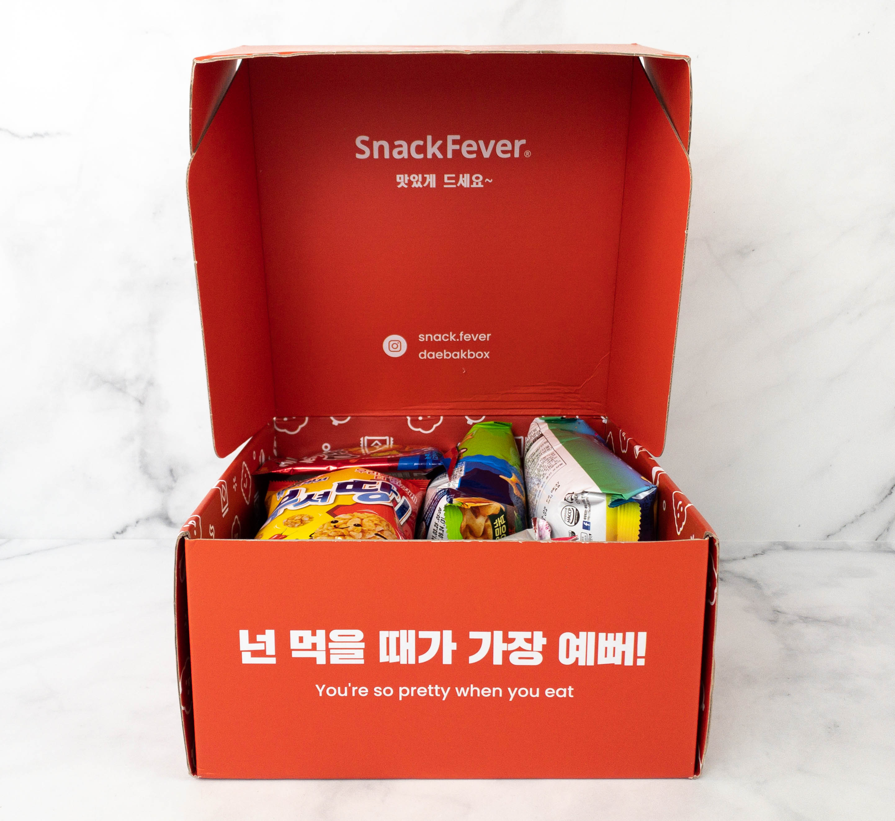 Snack Fever Review + Coupon - April 2021 Deluxe Box! - Hello Subscription