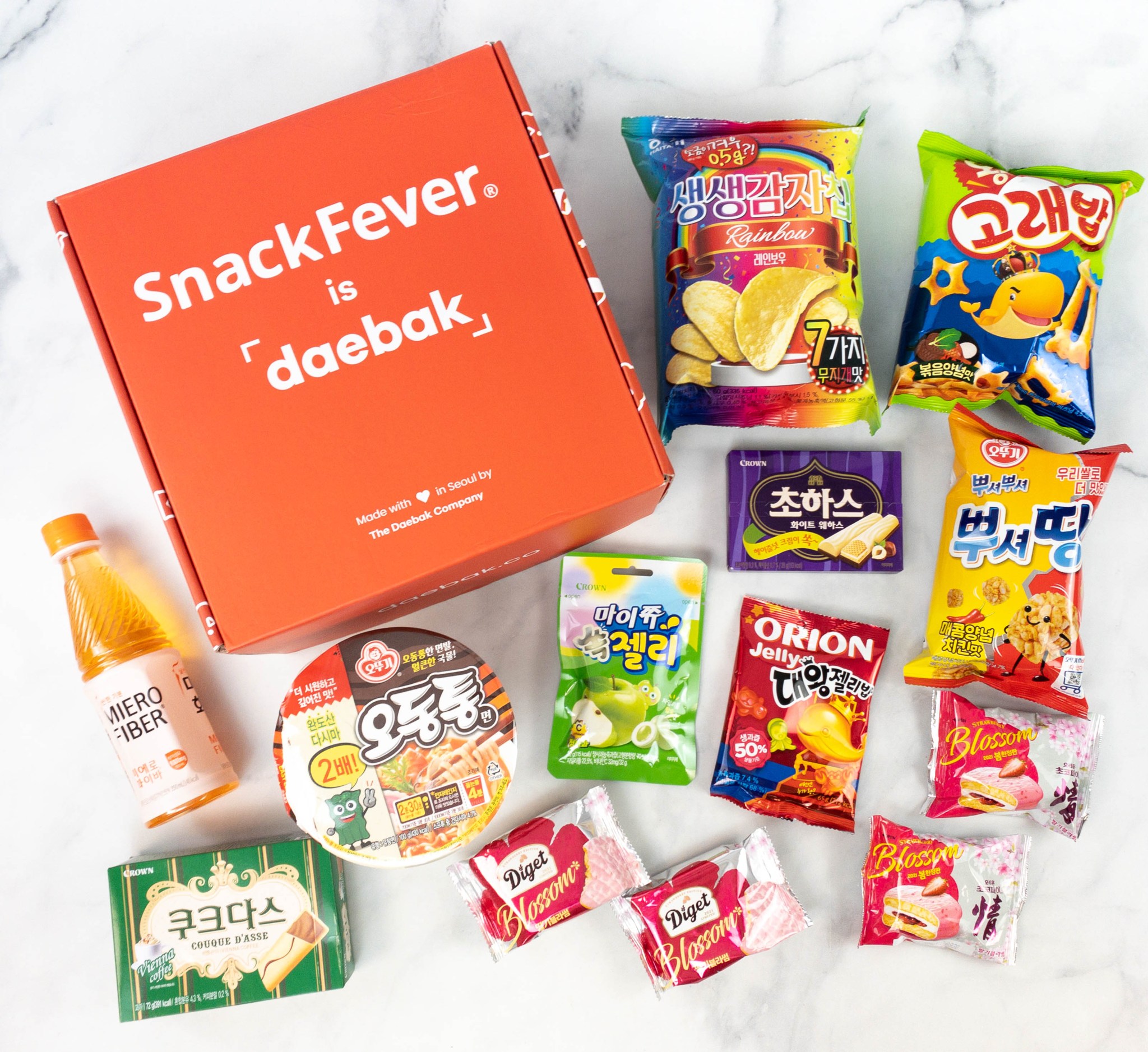 Snack Fever Review + Coupon - April 2021 Deluxe Box! - Hello Subscription