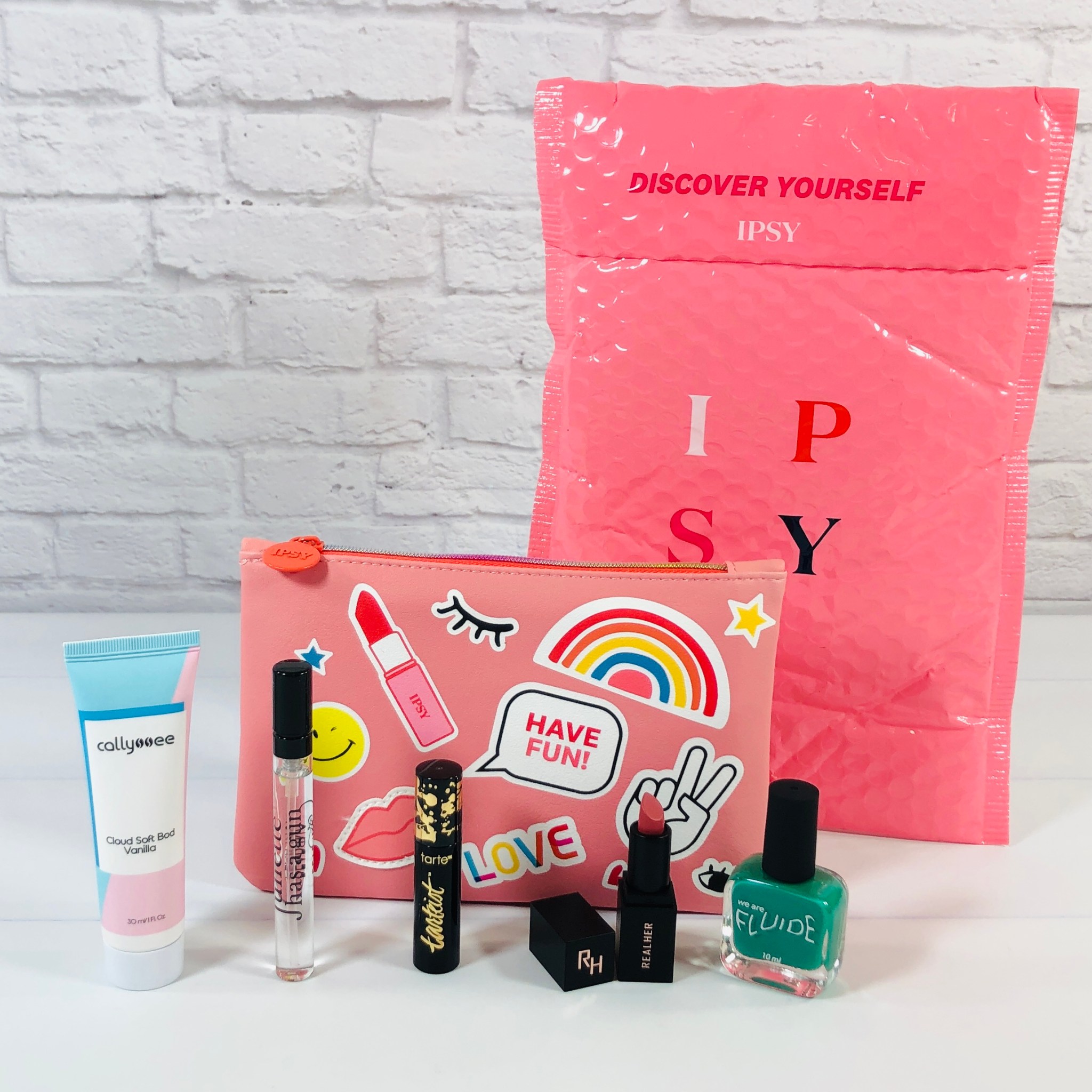 Ipsy Reviews: Get All The Details At Hello Subscription!