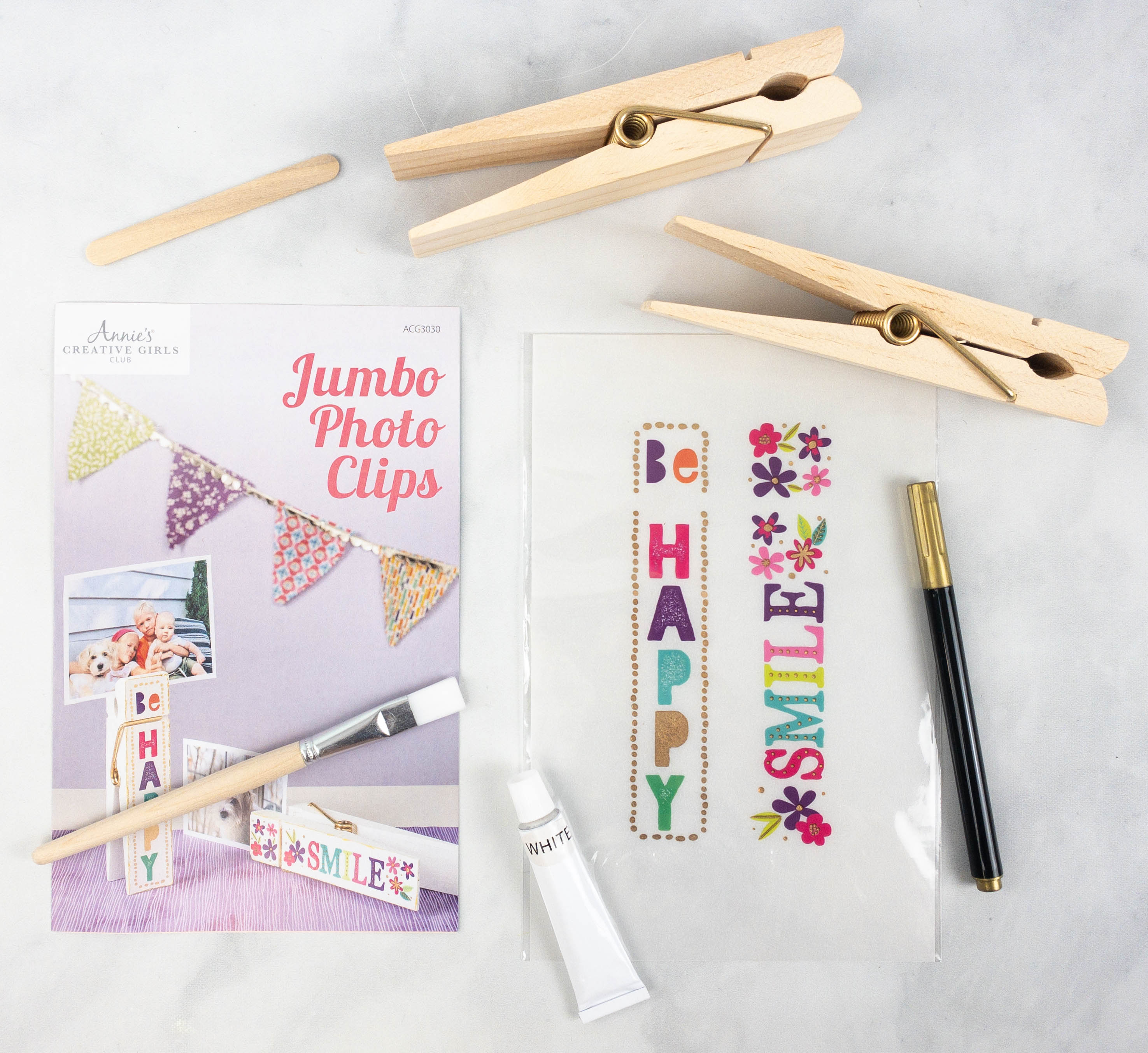 Annie's Creative Girls Club Review + Coupon - Banner & Photo Clips ...