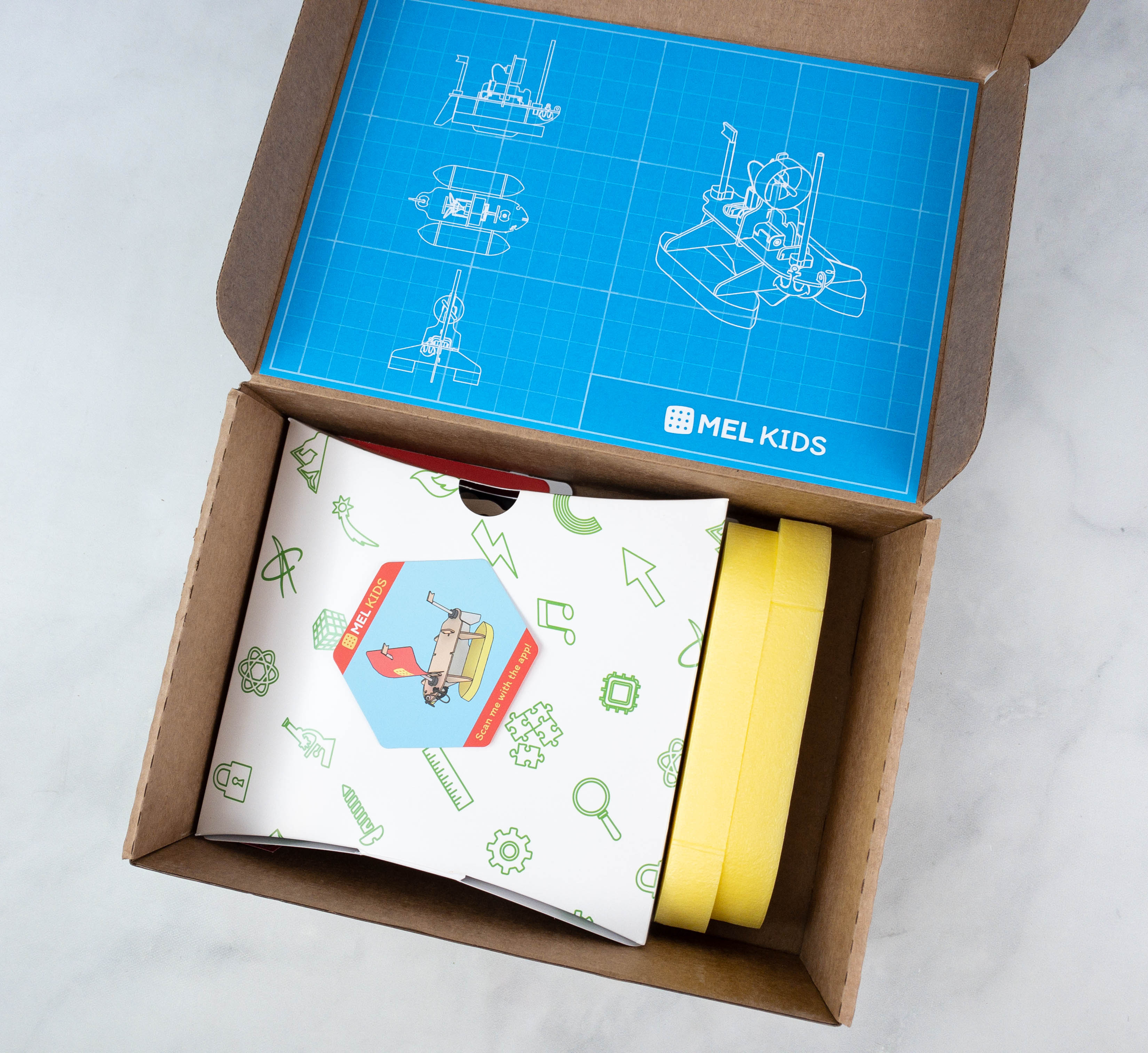 MEL Kids Review + Coupon - ELECTRIC BOAT - Hello Subscription