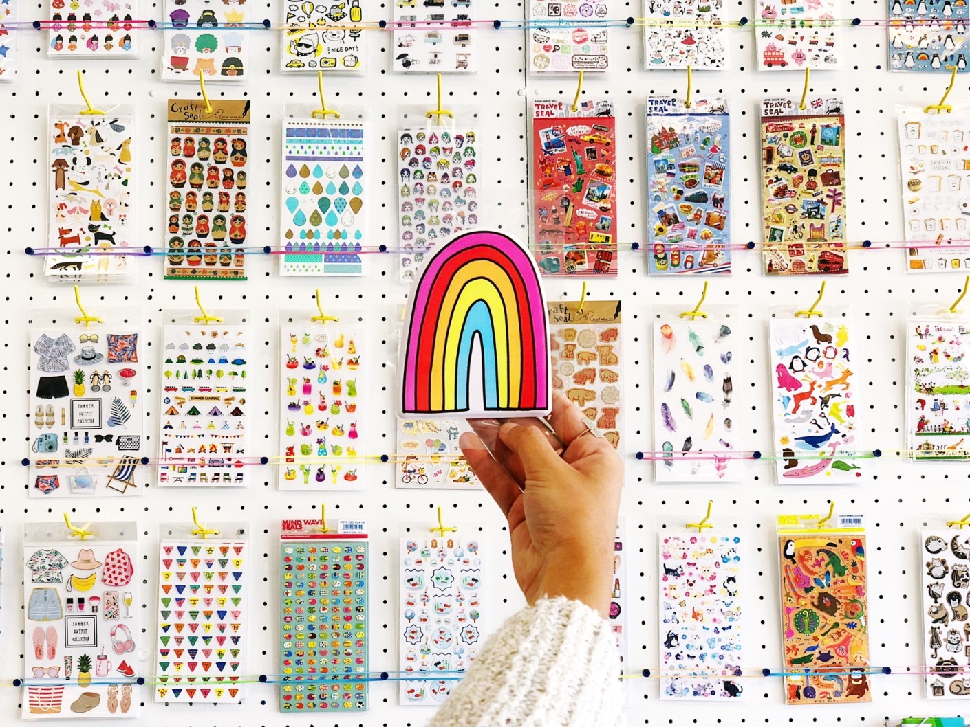 Pipsticks Reviews: Get All The Details At Hello Subscription!