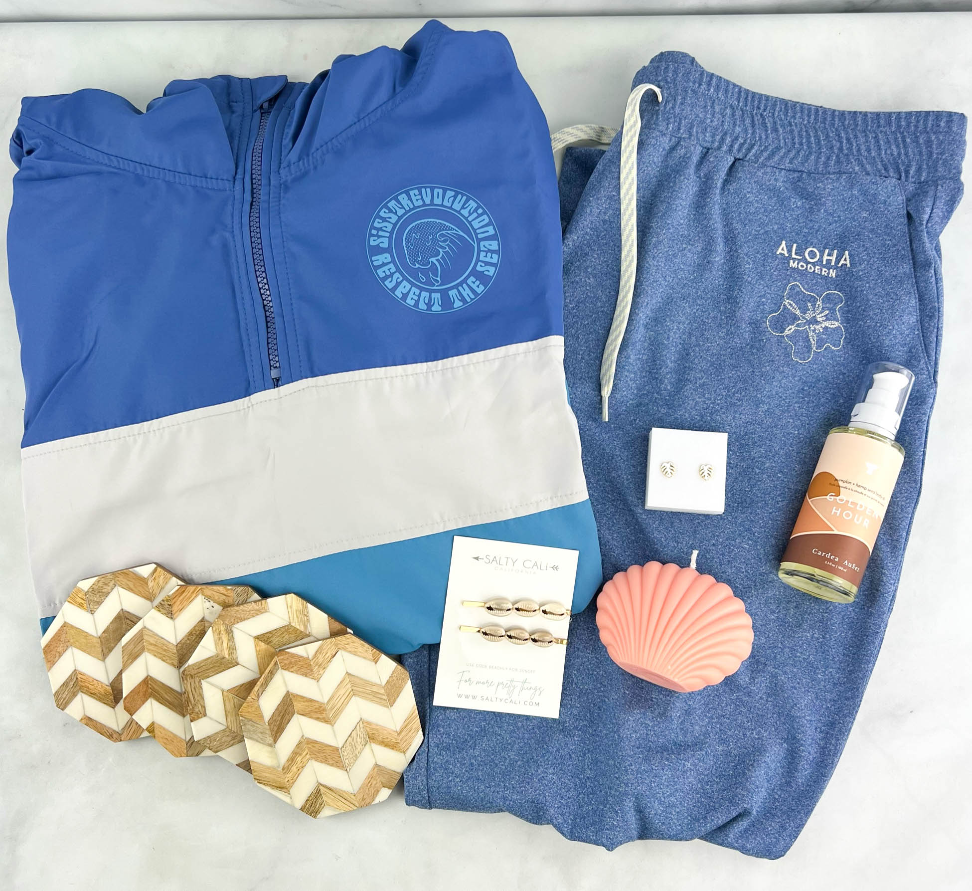 Beachly Women's Box Fall 2022 Review: Cozy Vibes With Coastal Lifestyle ...
