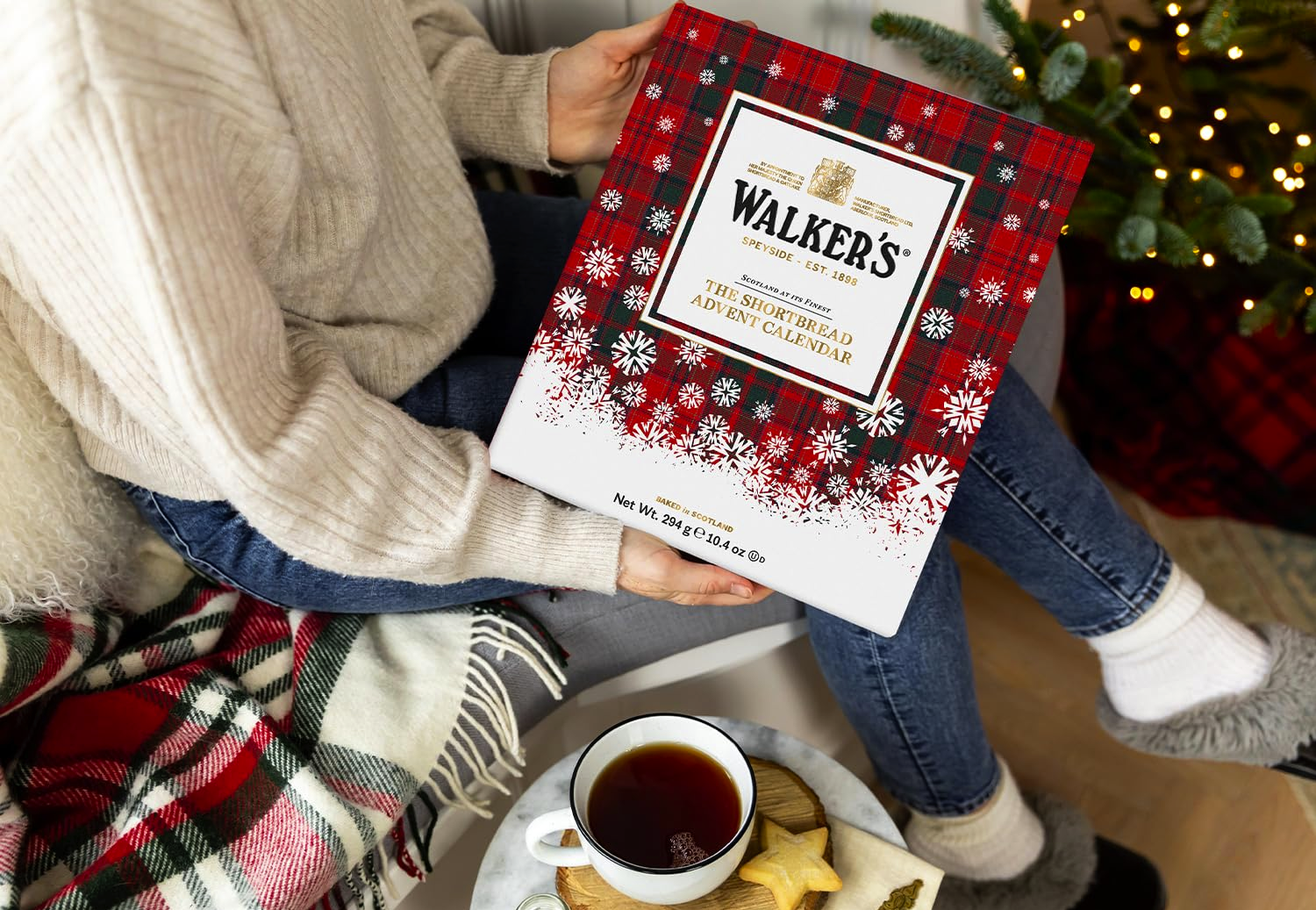 2023 Walkers Shortbread Advent Calendar Calendar: 28 Traditionally ...