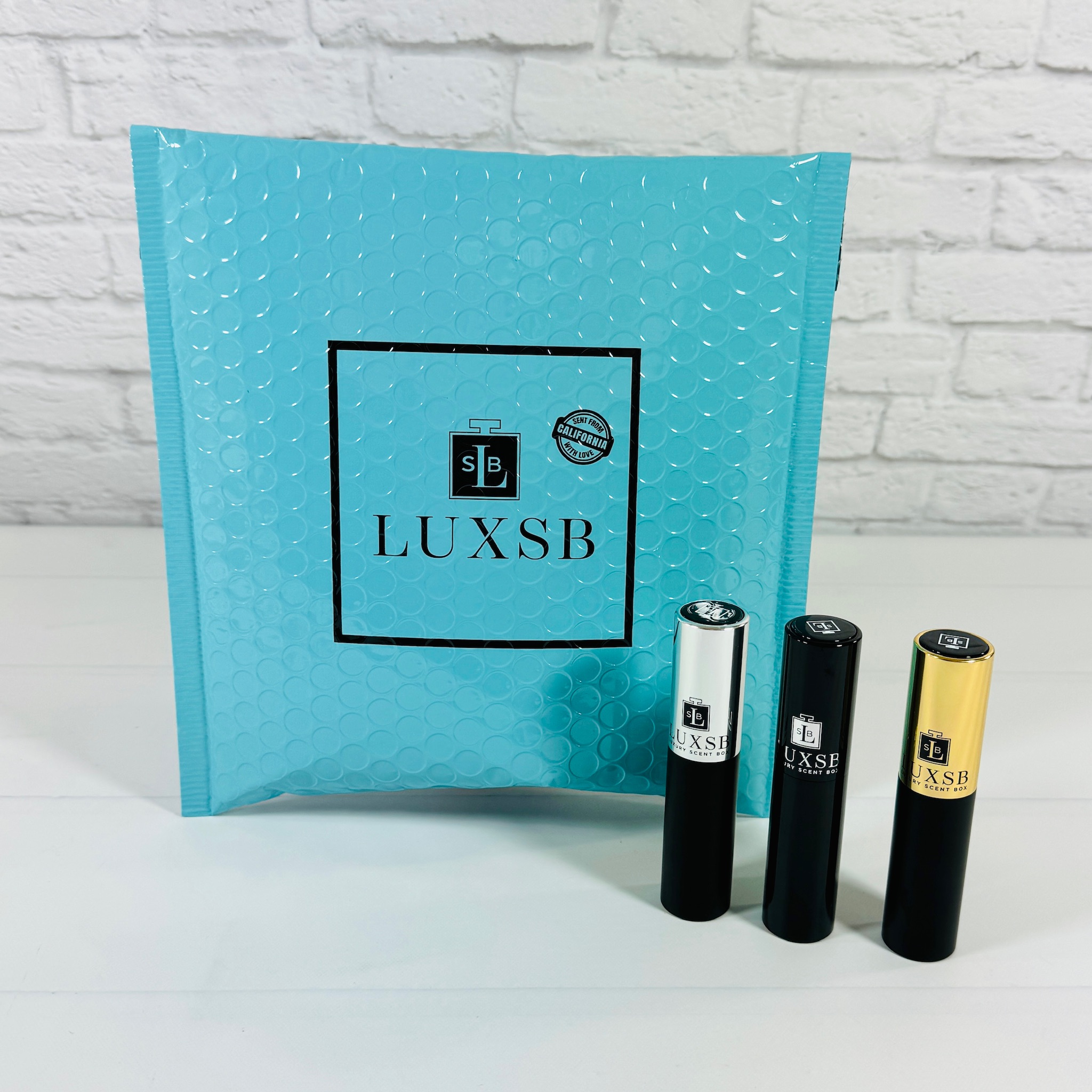 LUXSB - Luxury Scent Box Review June 2024: Travel-Sized Mancera ...