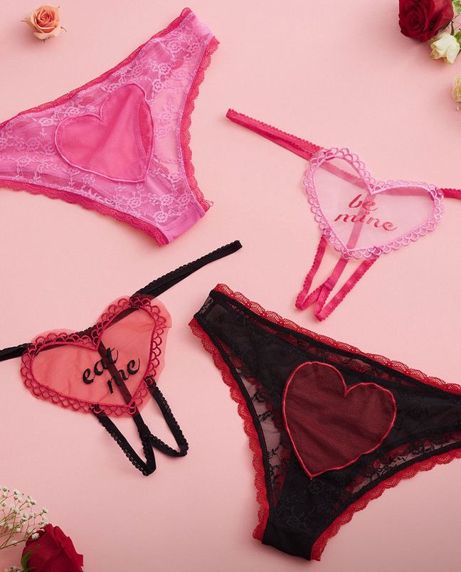 Adore Me Reviews: Get All The Details At Hello Subscription!