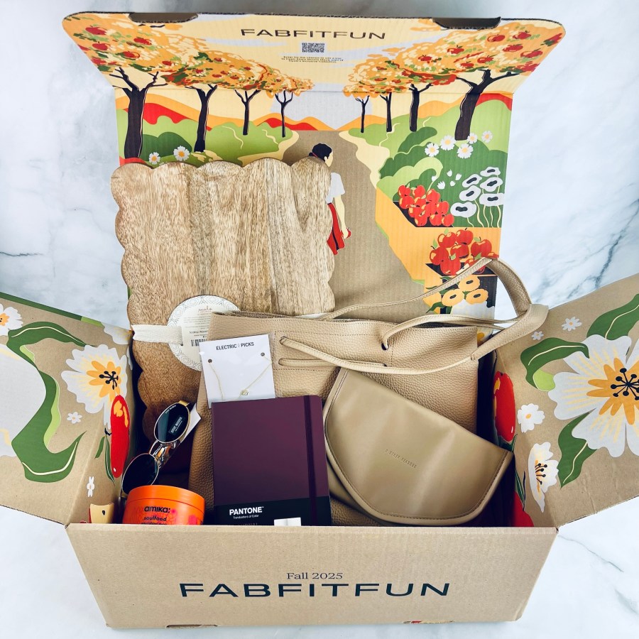 FabFitFun Fall 2025 Review: Fall Trends and Everyday Essentials - Hello ...