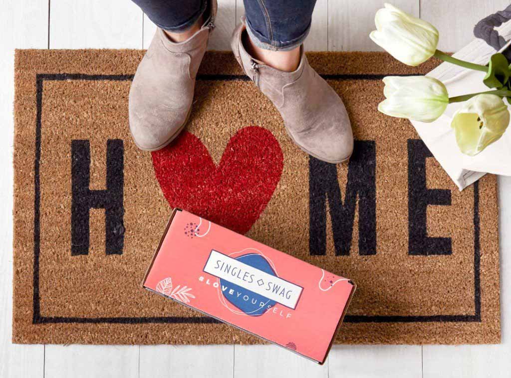 SinglesSwag October 2025 Full Spoilers! - Hello Subscription